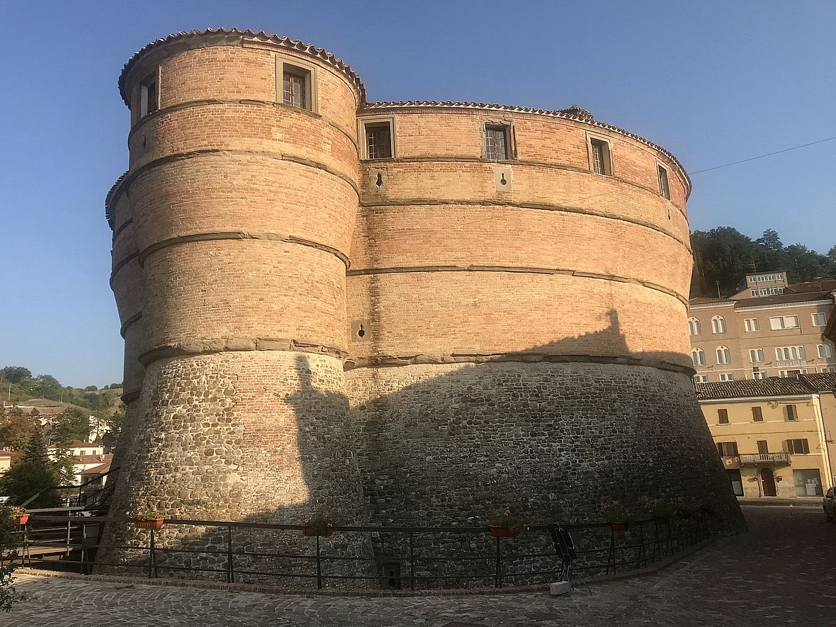 Ottaviano Ubaldini e Pasquale Rotondi: i signori della rocca di ...